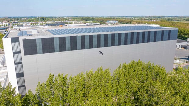 Centraal Boekhuis: 135 kWp aan PV-gevelpanelen